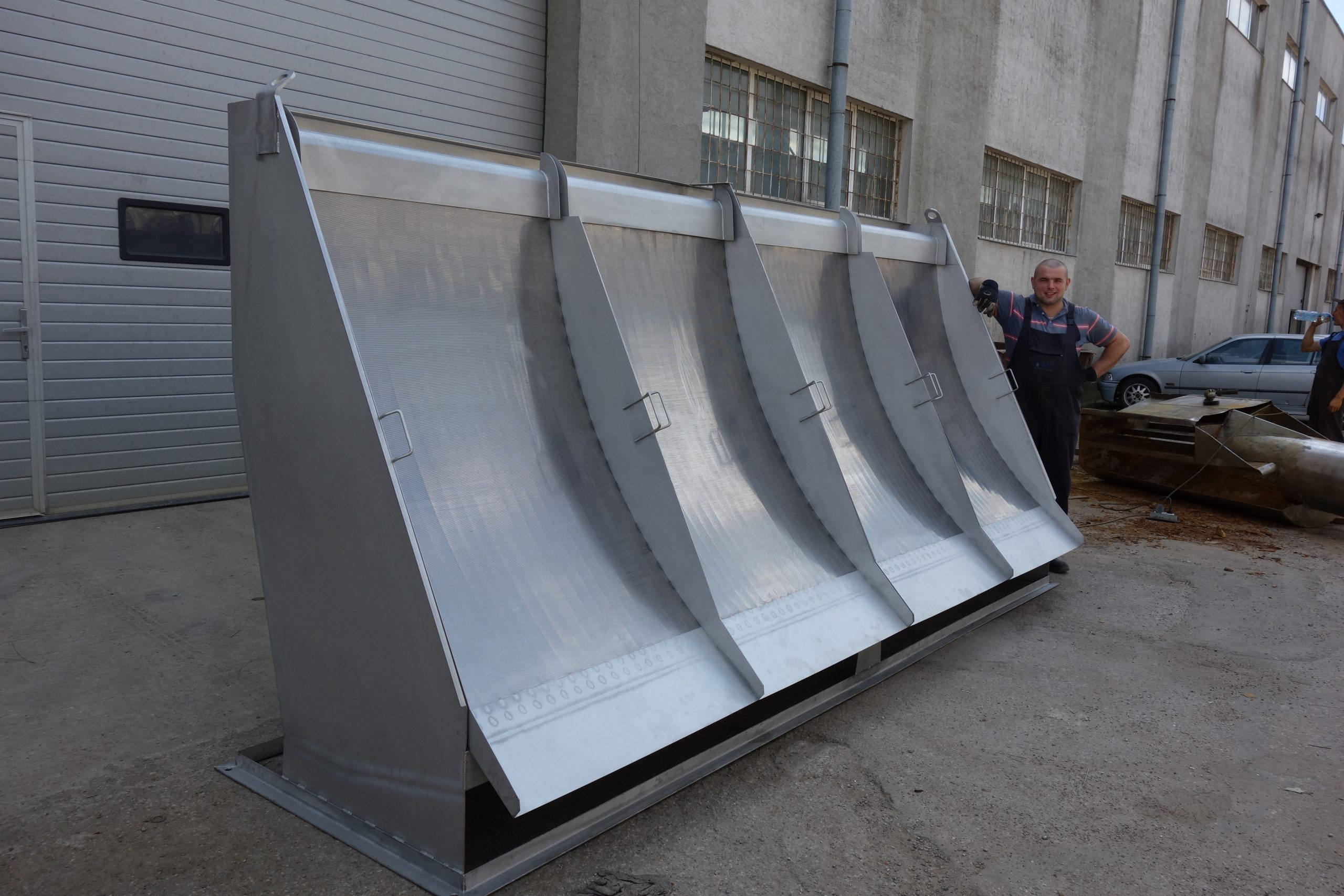 Rundown Screens | SMG Industries Ltd